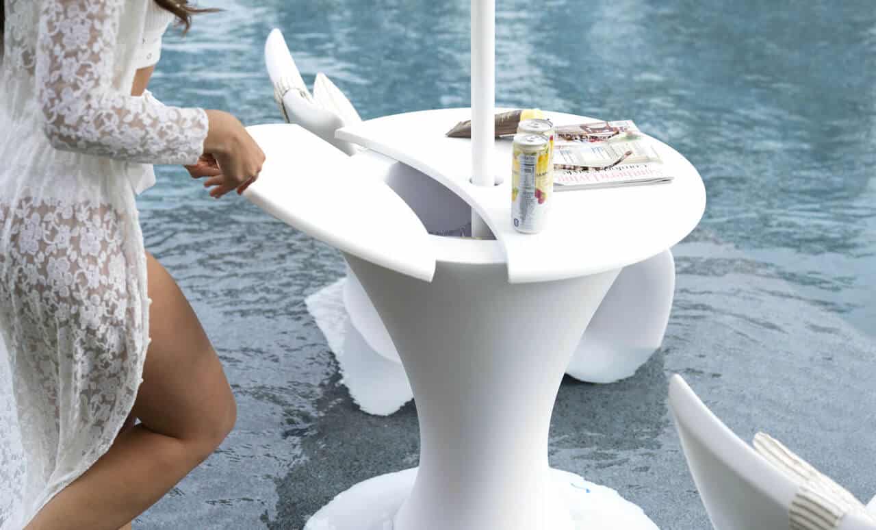 LEDGE LOUNGER: Mesa Alta Autograph con Hielera – albercasy